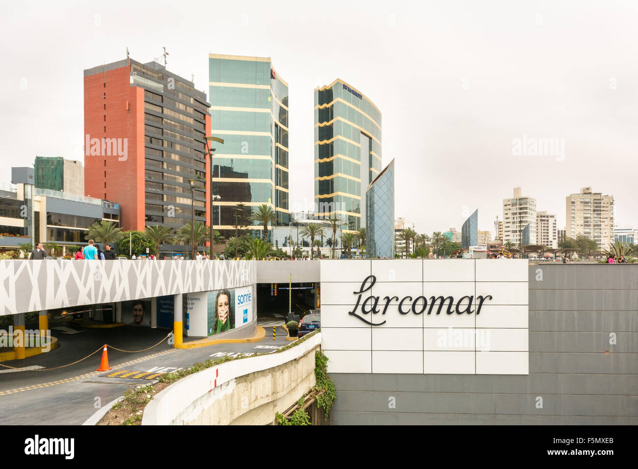 Larcomar lima hi-res stock photography and images - Alamy