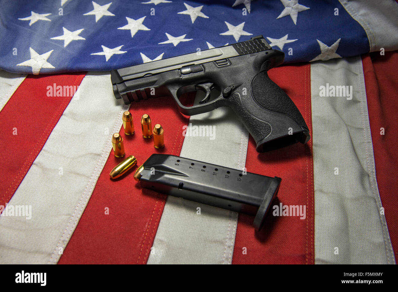 Target gun american flag hi-res stock photography and images - Alamy