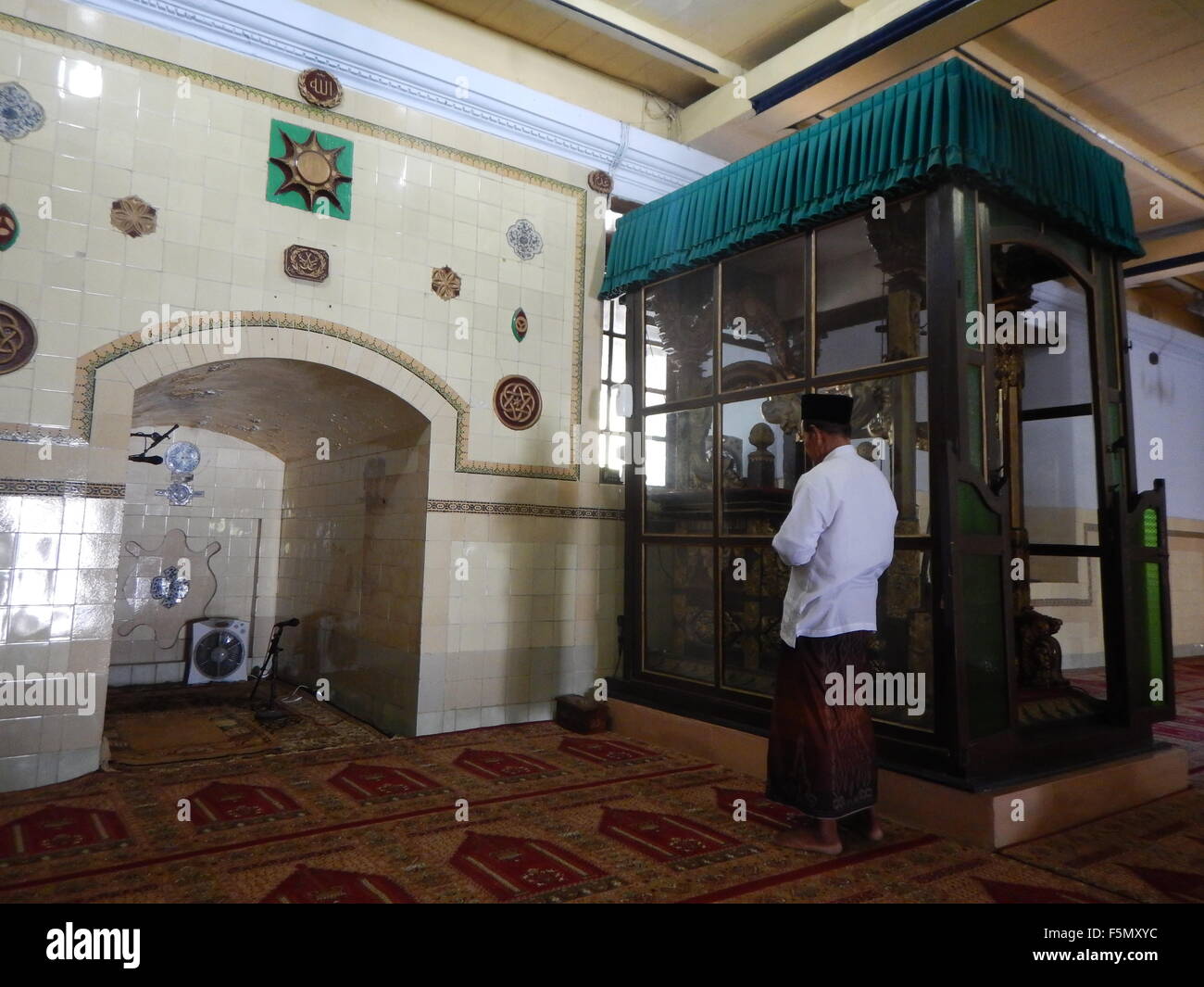 Central java great mosque hi-res stock photography and images - Alamy