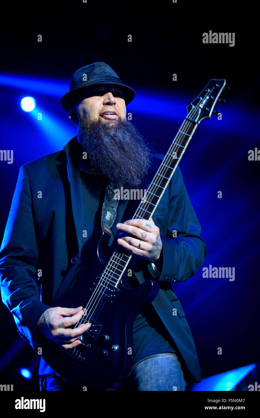 Matt walst three days grace hi-res stock photography and images - Alamy