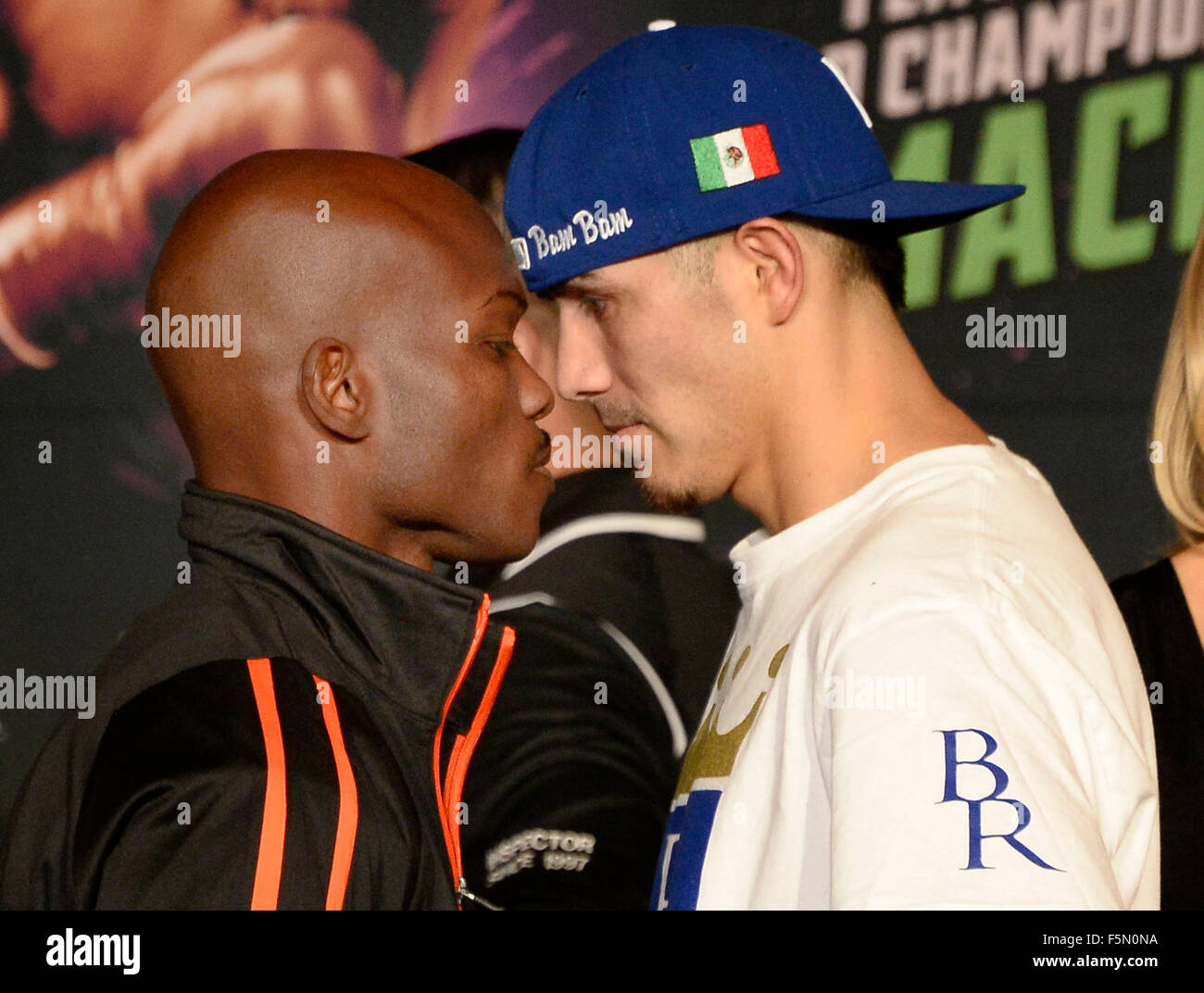 Las Vegas Nevada, USA. 6th Nov, 2015. (L-R) Timothy Bradley Jr. faces ...