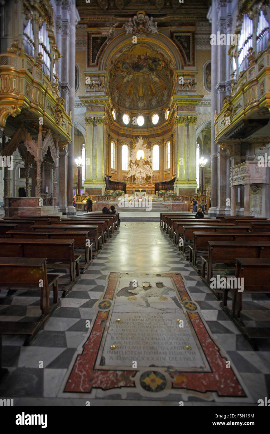 Naples cathedral hi-res stock photography and images - Alamy
