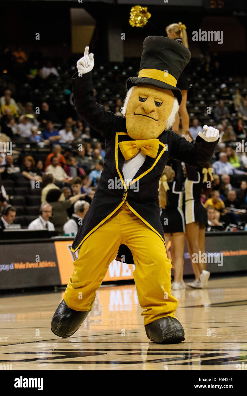 Demon deacon mascot hi-res stock photography and images - Alamy