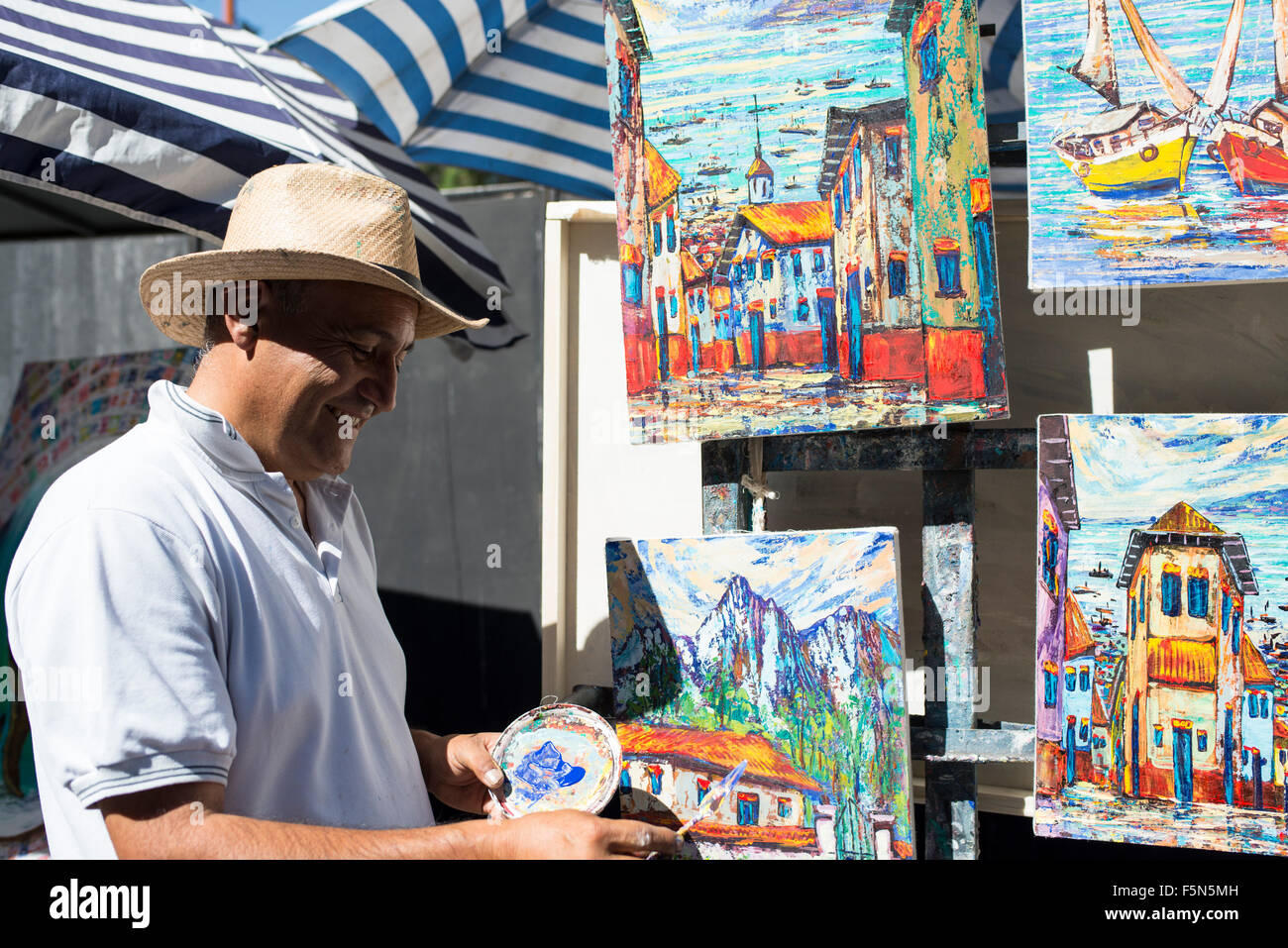 Street artist, Santiago, Chile Stock Photo - Alamy