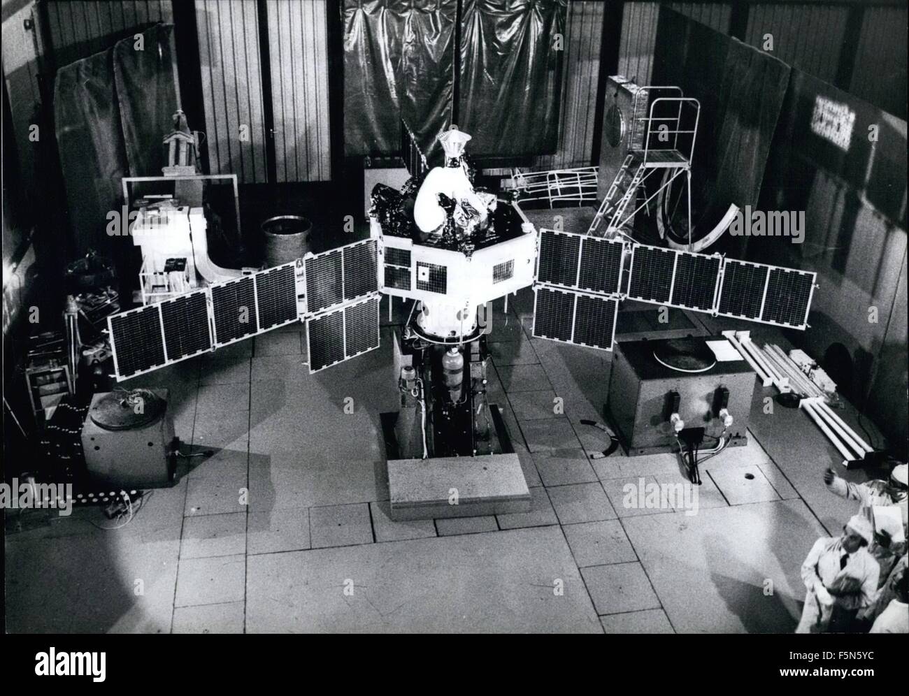 1975 - ''Symphonie'' The First Communication Satellite Made In Stock ...