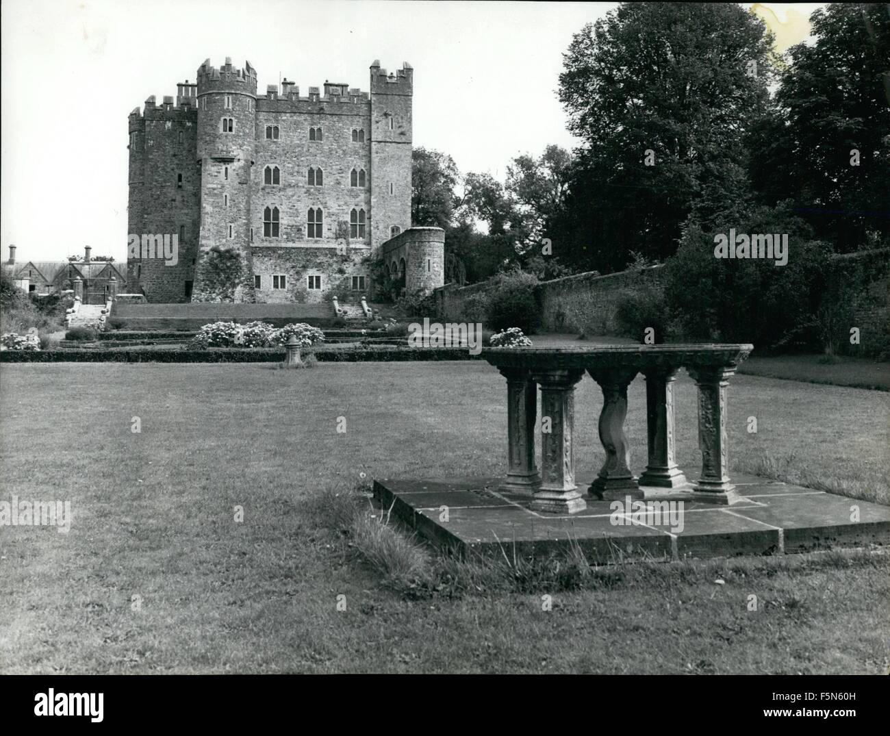 1968 - Kilkea Castle, Castledermot, Co. Kildare: Kilkea Castle ...