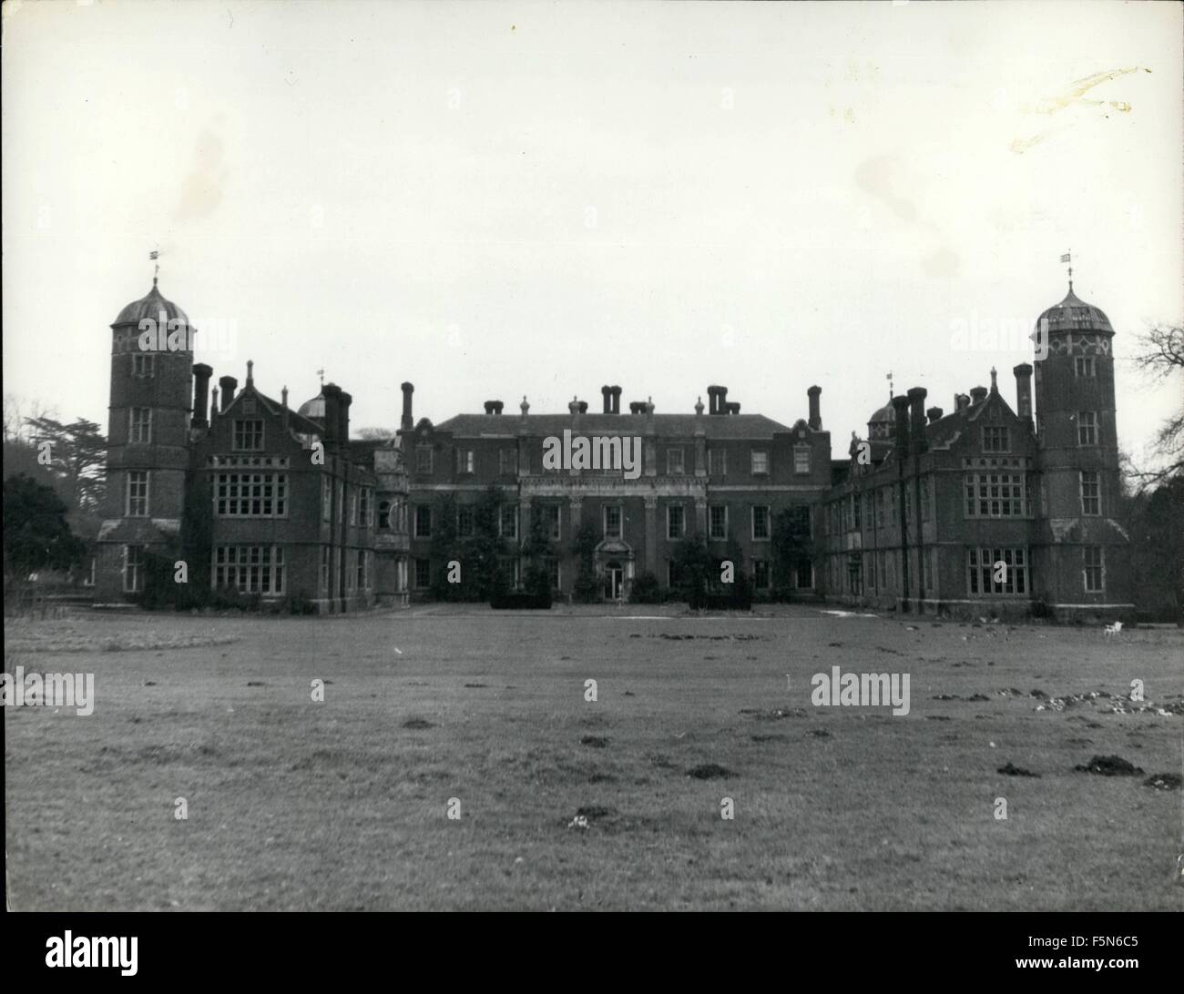 1972 - Cobham Hall Home of the Darnleys The historic Elizabethan ...