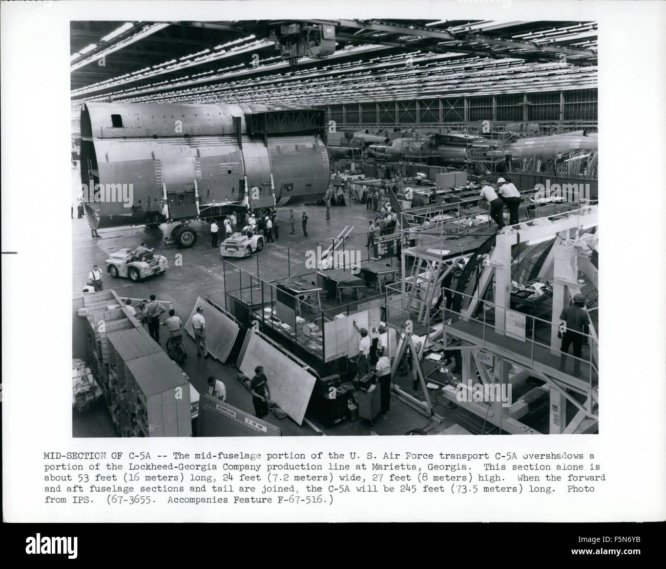 Mid fuselage hi-res stock photography and images - Alamy