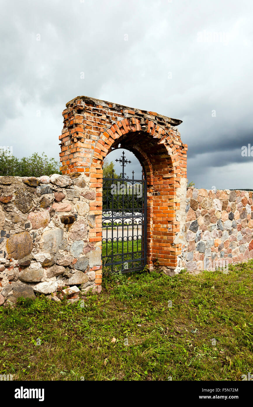 Built ruin hi-res stock photography and images - Alamy