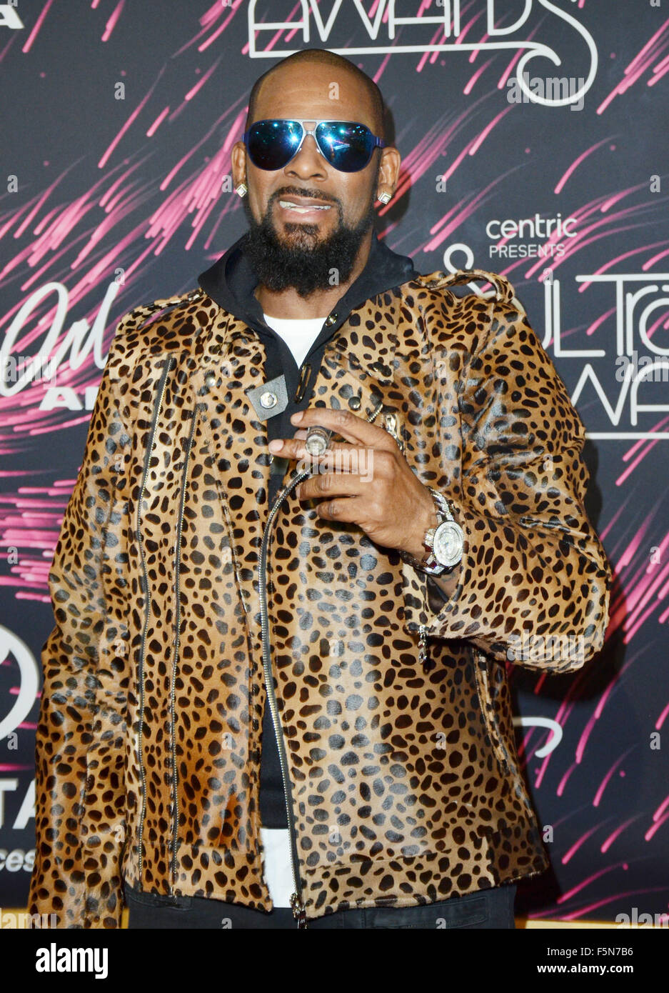 Las Vegas, Nevada, USA. 6th Nov, 2015. Singer R Kelly attends the 2015 ...