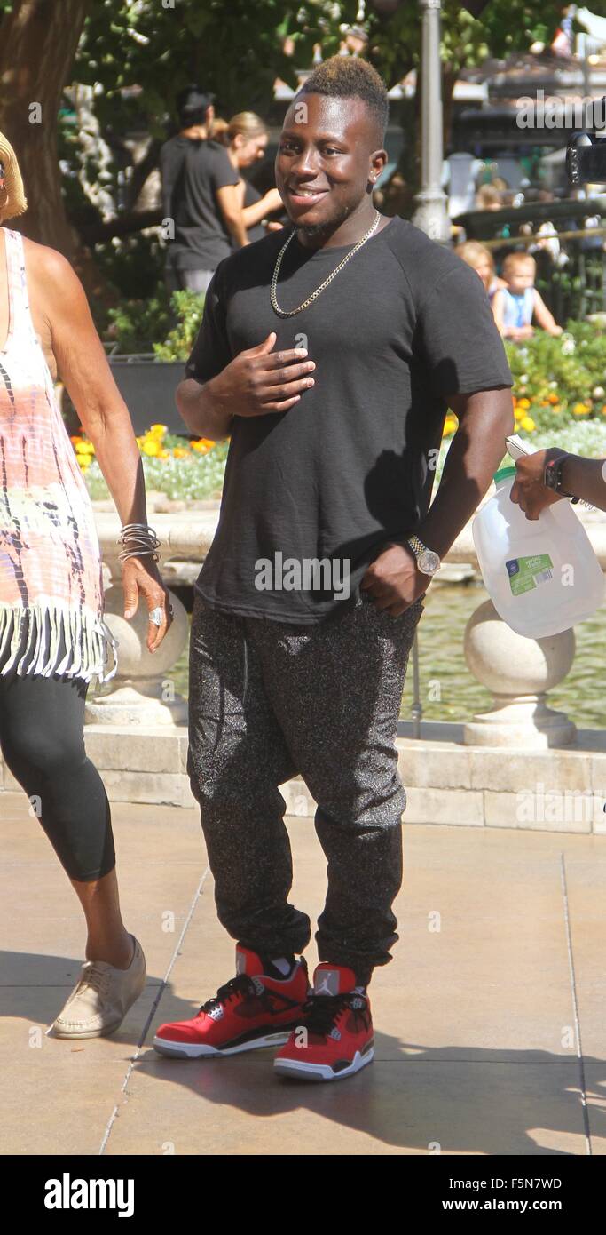 Jerry Purpdrank goes shopping at The Grove in Hollywood Featuring ...