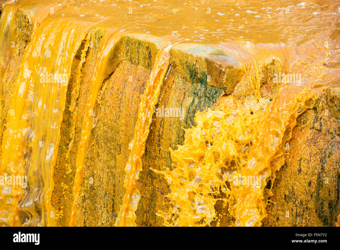 Causes water pollution hi-res stock photography and images - Alamy