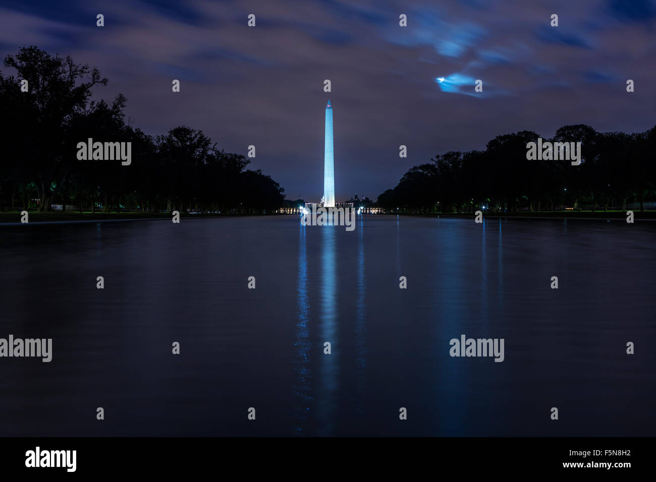 Washington monument moon hi-res stock photography and images - Alamy