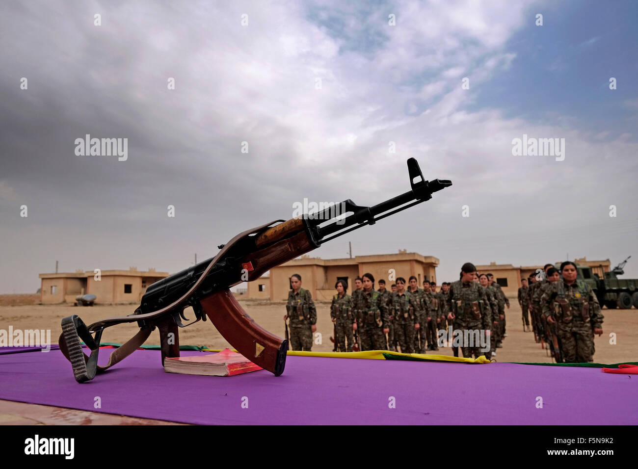 Kalashnikov Ak 47 Stock Photos & Kalashnikov Ak 47 Stock Images - Alamy