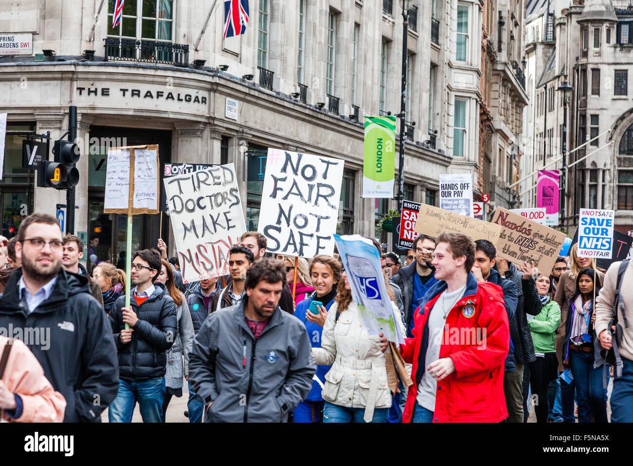 Junior doctors and NHS workers demonstrating in London against changes ...