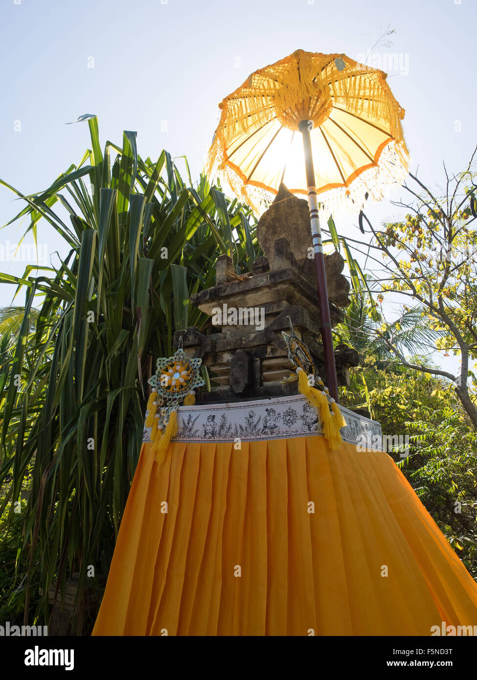Bali shrine hi-res stock photography and images - Alamy