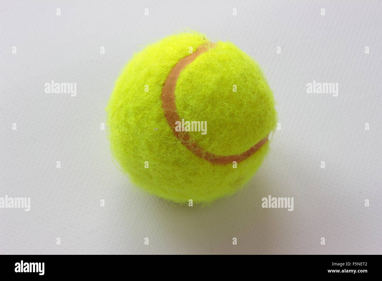 Tenis ball hi-res stock photography and images - Alamy