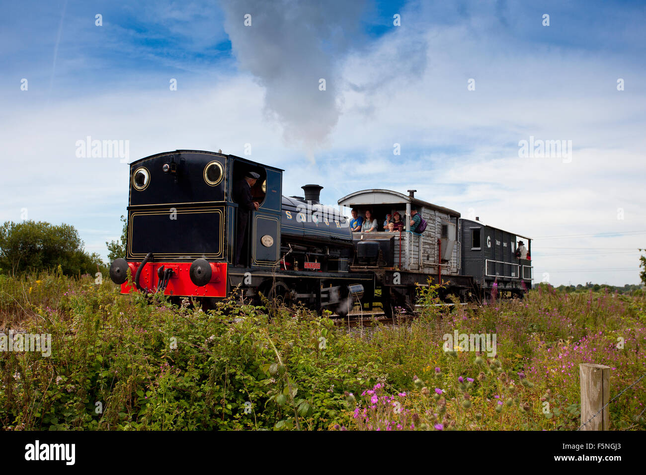 Ex-S&DJR 0-4-0 Peckett tank loco 'Kilmersdon' giving Guards Van rides ...