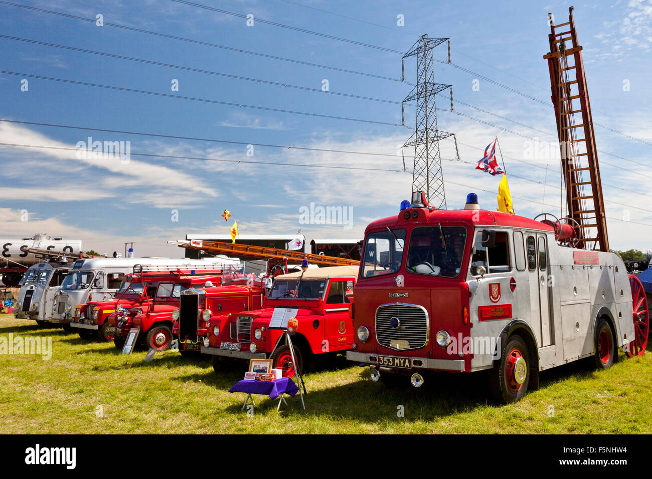 Vintage british fire engine hi-res stock photography and images - Alamy