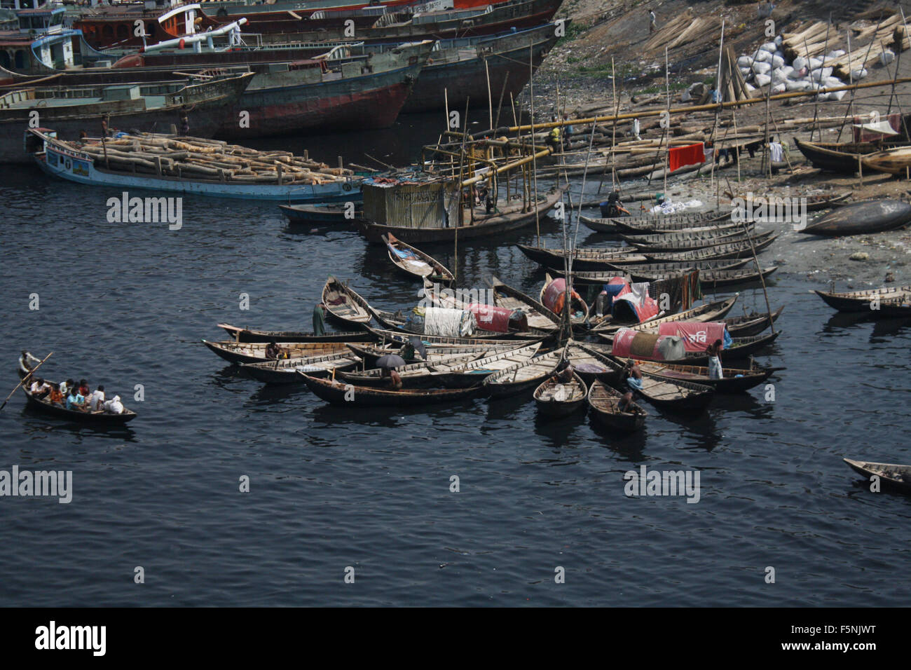 Polluted river in south asia hi-res stock photography and images - Alamy