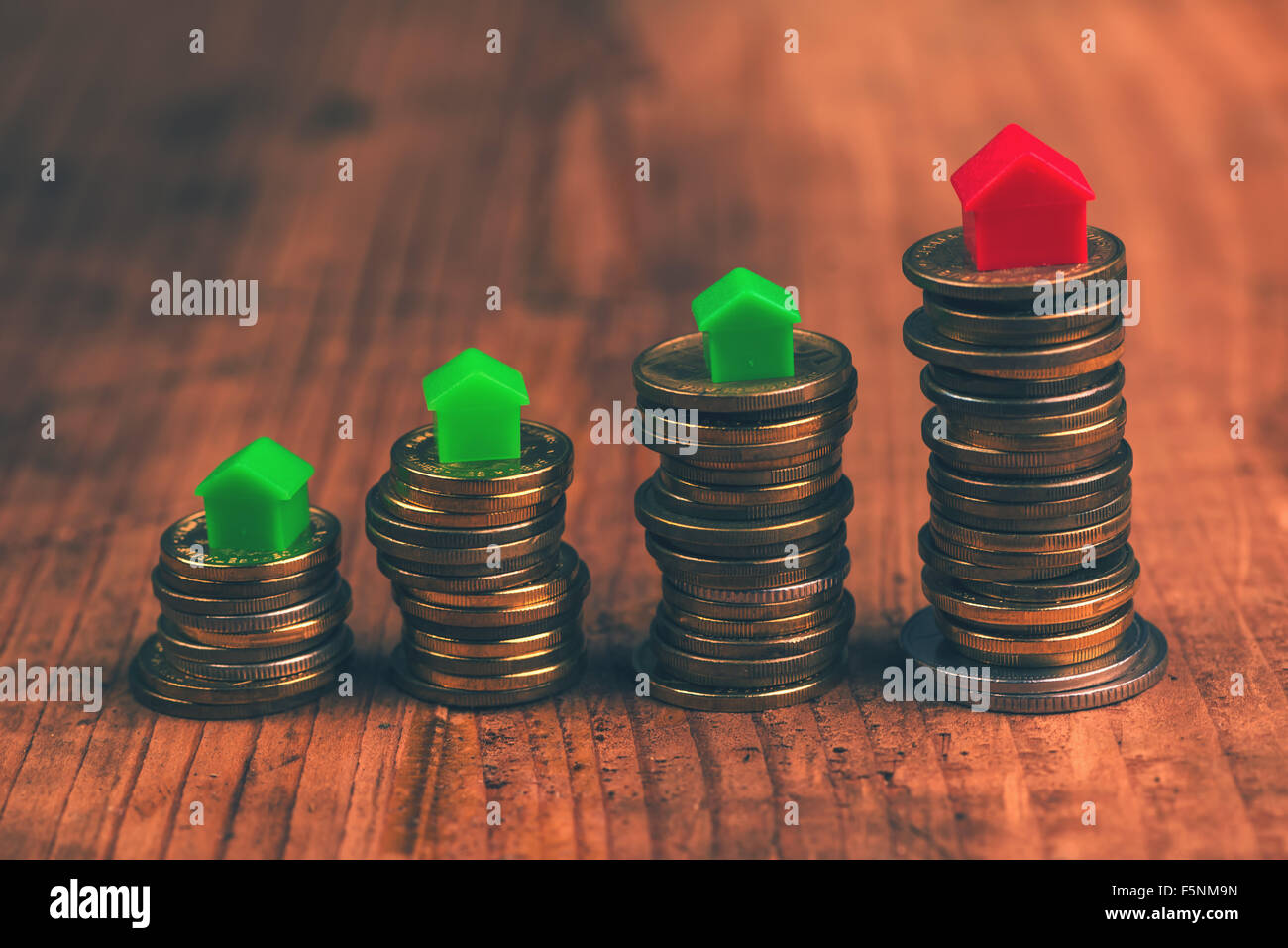 Plastic house model hi-res stock photography and images - Alamy