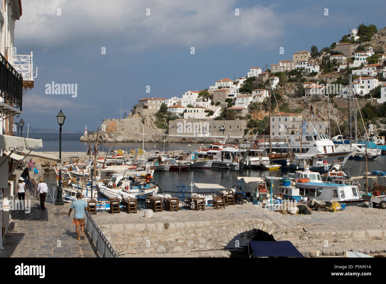 Pretty Hydra Island High Resolution Stock Photography and Images - Alamy