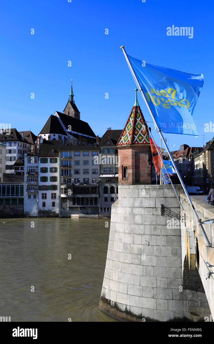 The medieval Mittlere Brücke stone bridge over the river Rhine, city of ...