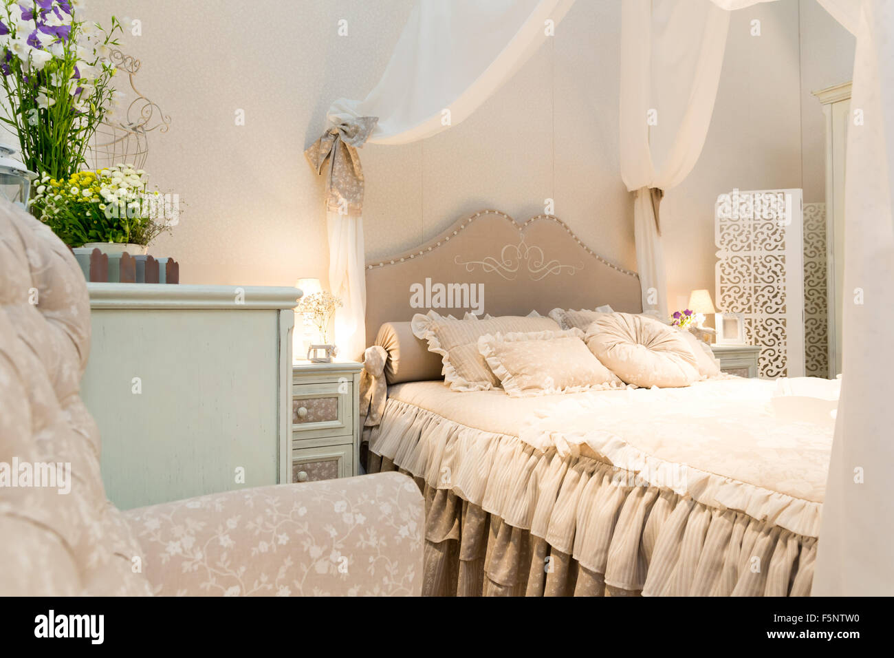 Sleeping in a nice bed hi-res stock photography and images - Alamy