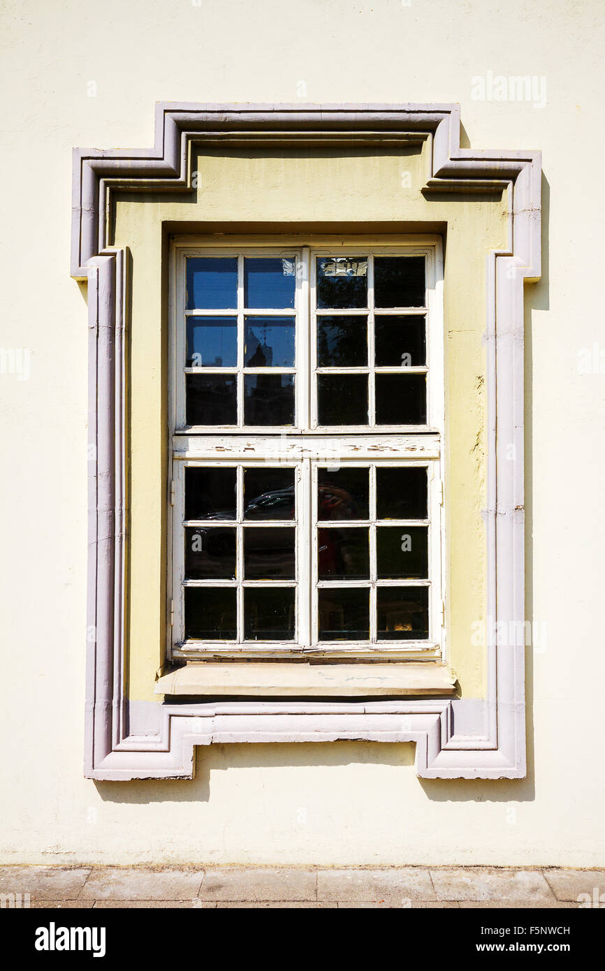 Unusual window frame design hi-res stock photography and images - Alamy