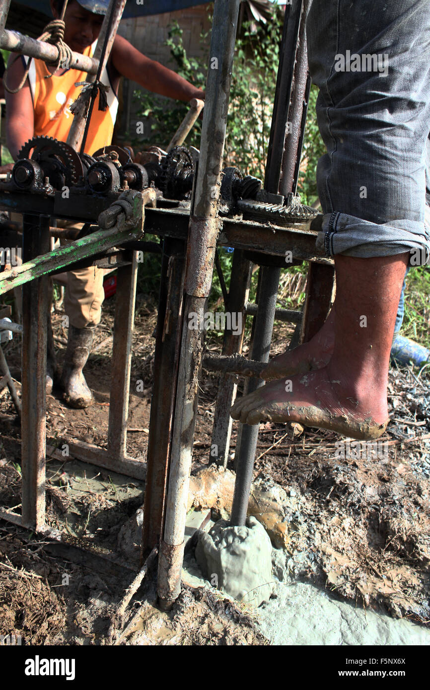 Crude methods hi-res stock photography and images - Alamy