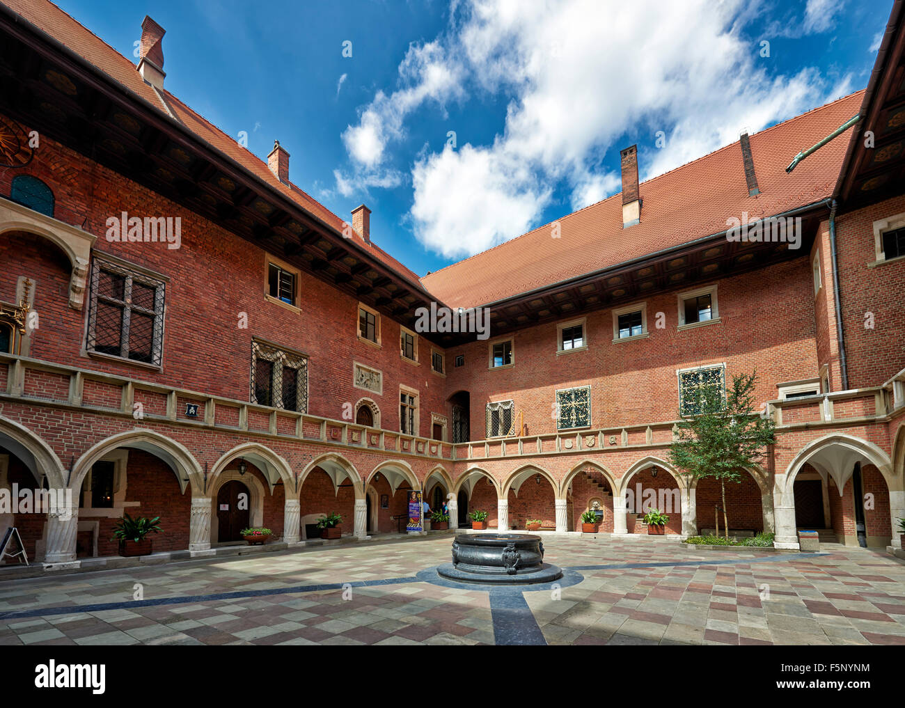 Courtyard of the Collegium Maius, Jagiellonian University, Cracow ...