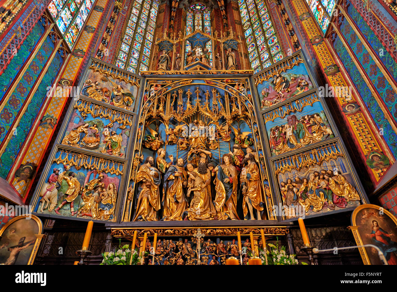 Krakow st mary’s basilica altar stoss hi-res stock photography and images - Alamy