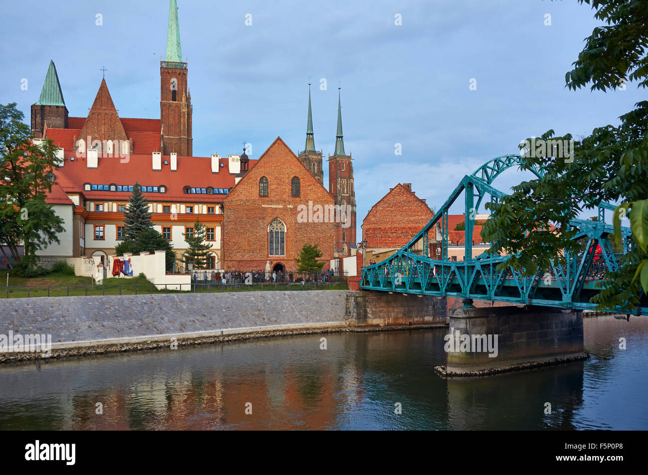 Tumski Bridge, connecting old town and Sand Island of Wroclaw with ...