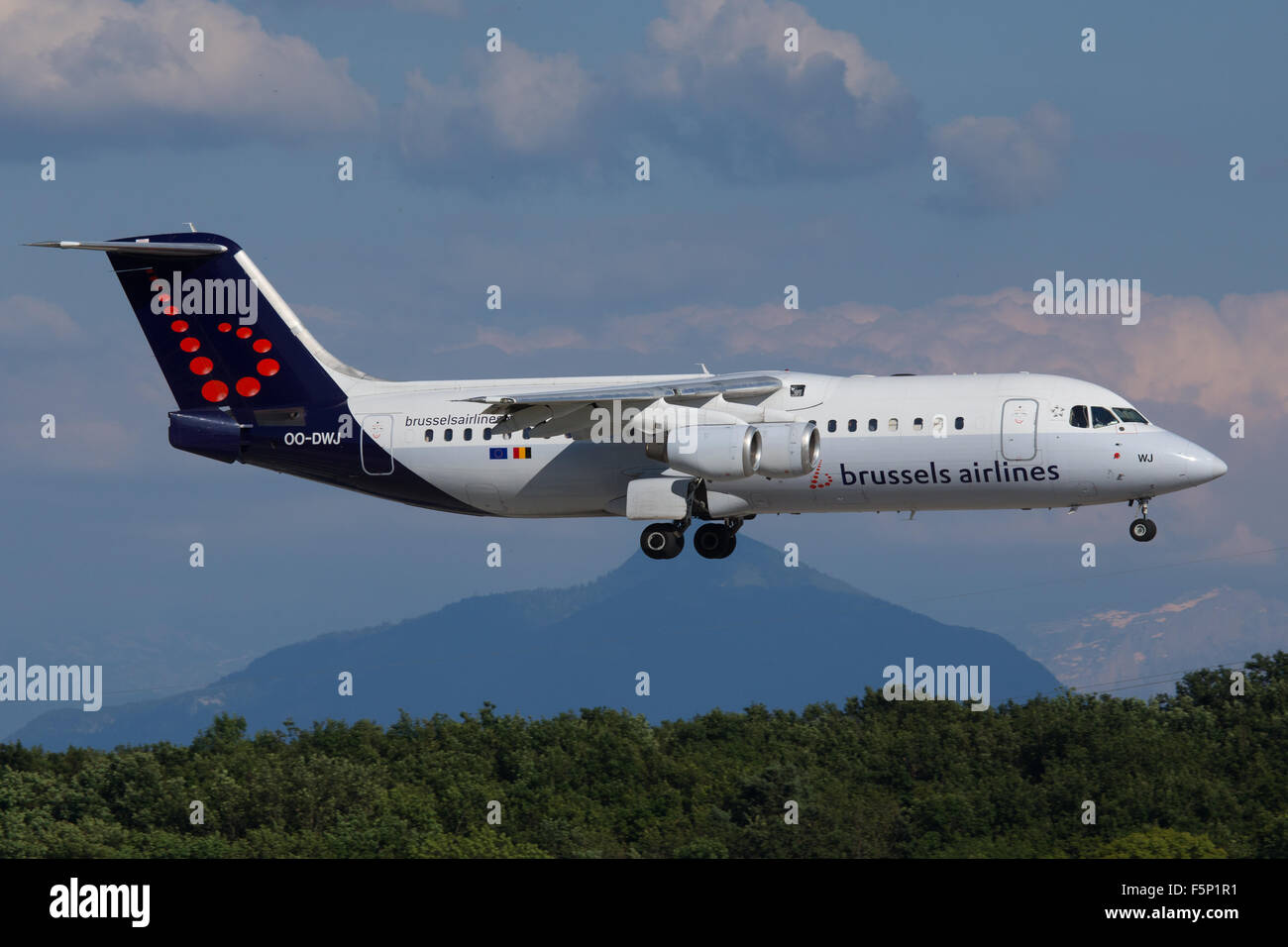 Brussels Airlines RJ BAE Stock Photo - Alamy