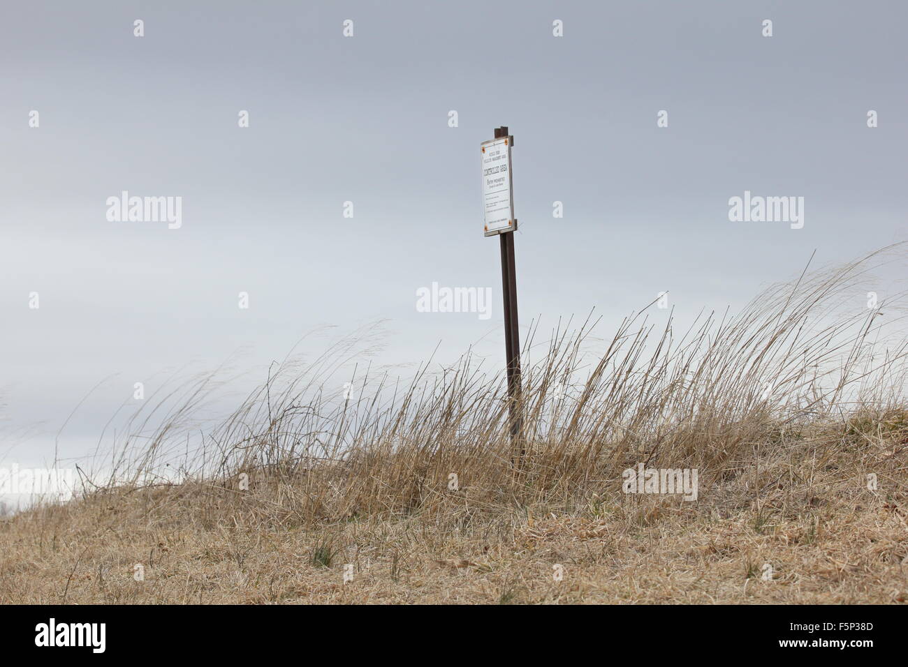 Metal standing sign hi-res stock photography and images - Alamy