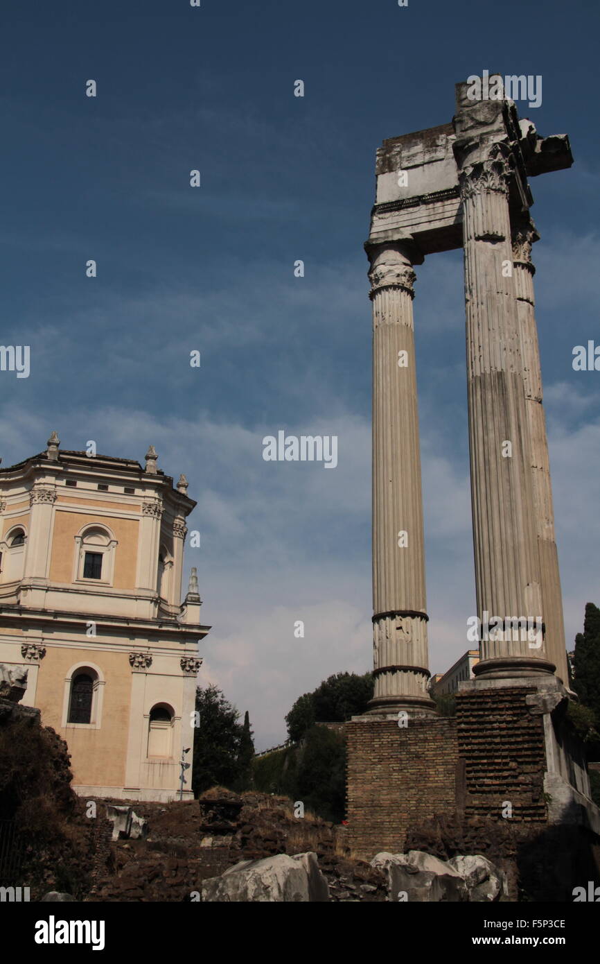 Columns ancient rome hi-res stock photography and images - Alamy