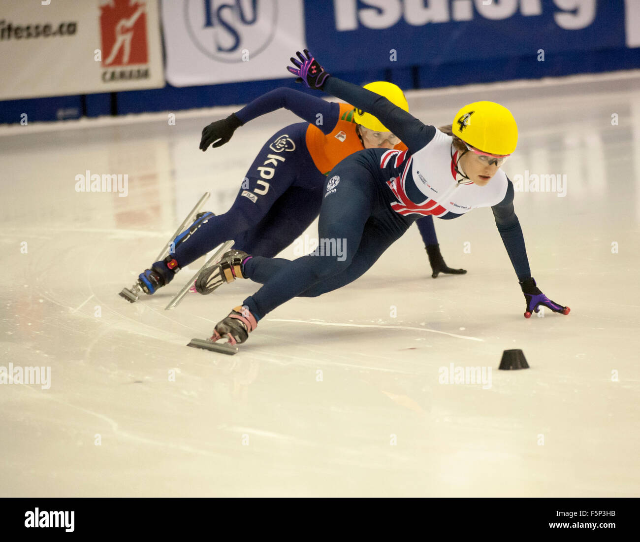 Short track track hi-res stock photography and images - Alamy