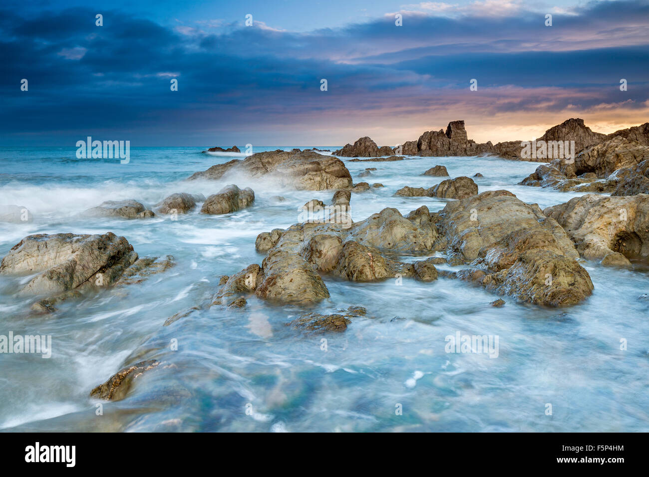 Lee bay north devon hi-res stock photography and images - Alamy