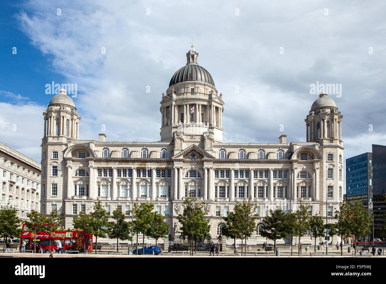 Mersey Square High Resolution Stock Photography and Images - Alamy