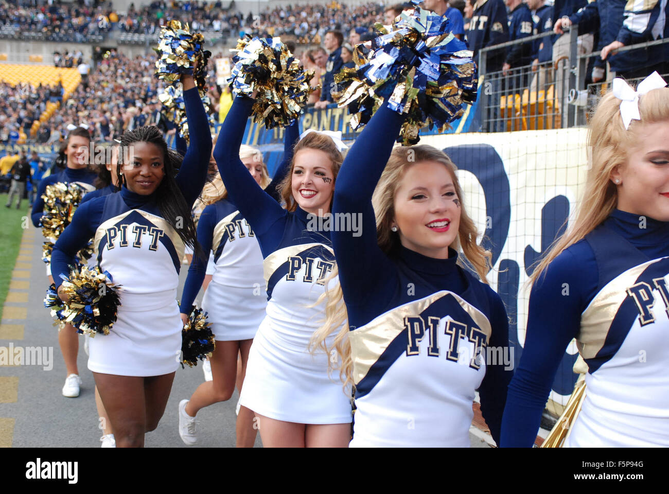 Pittsburgh, PA, USA. 7th Nov, 2015. Pitt cheerleaders during the Notre ...