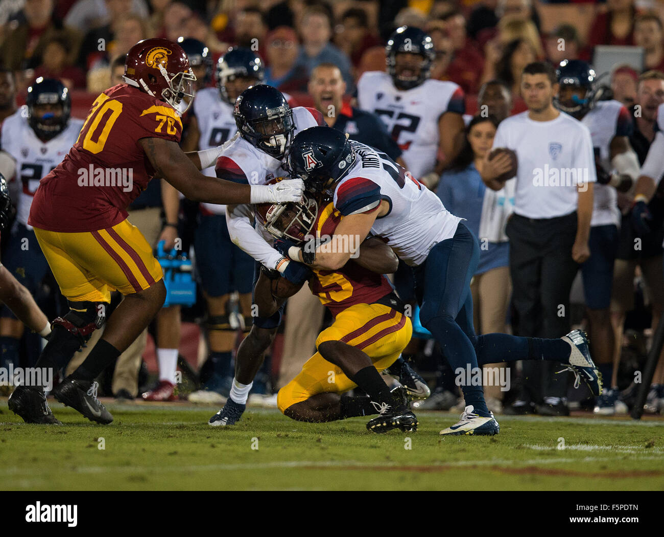 Los Angeles, CA, USA. 07th Nov, 2015. Arizona Wildcats linebacker (47 ...