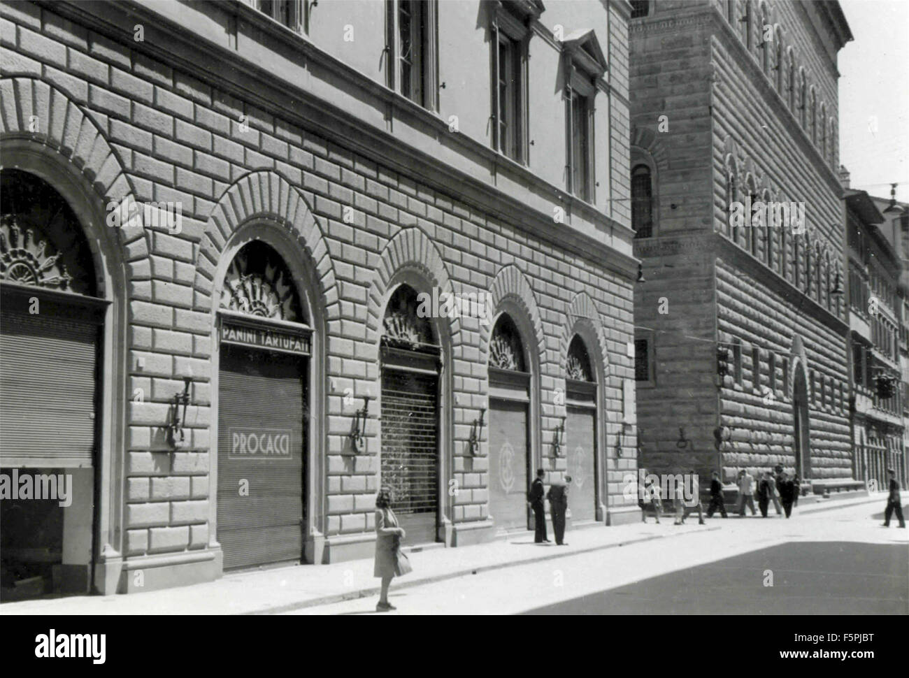 Palazzo strozzi florence hi-res stock photography and images - Alamy