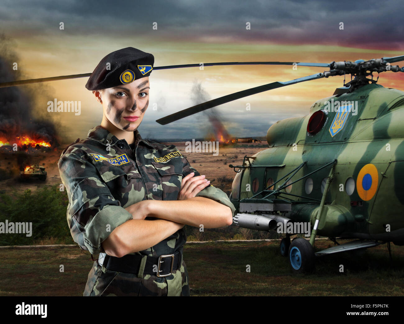 Lady military uniform hi-res stock photography and images - Alamy