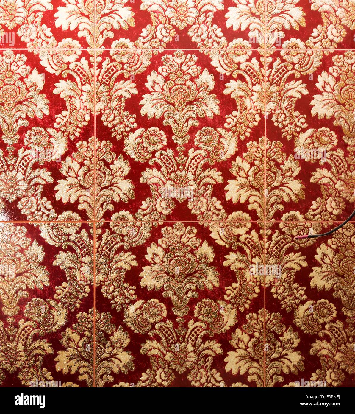 Red And Gold Vintage Wallpaper