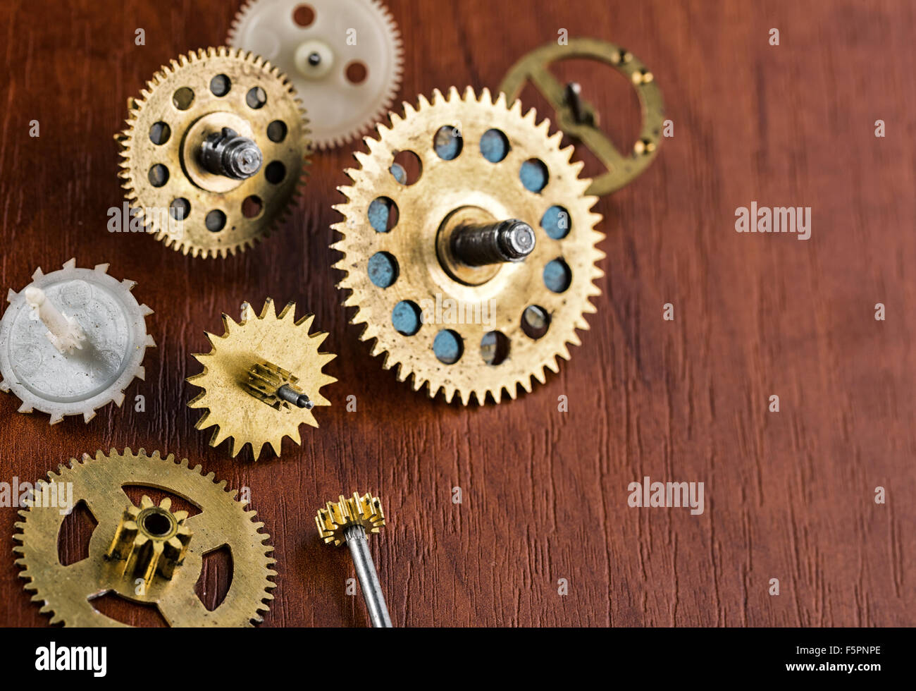 Old iron gears hi-res stock photography and images - Alamy