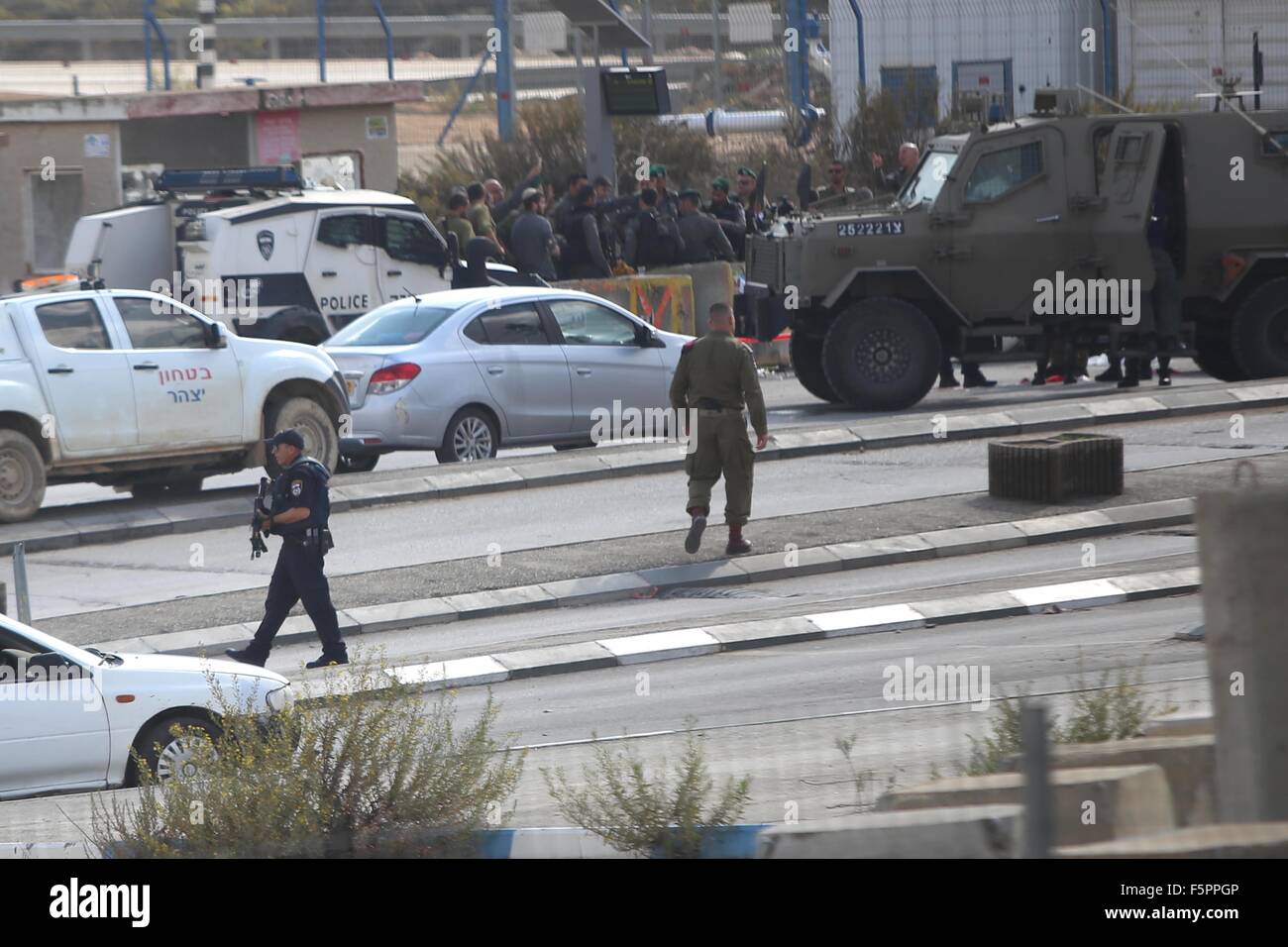 Nablus, West Bank, Palestinian Territory. 7th Nov, 2015. Israeli ...