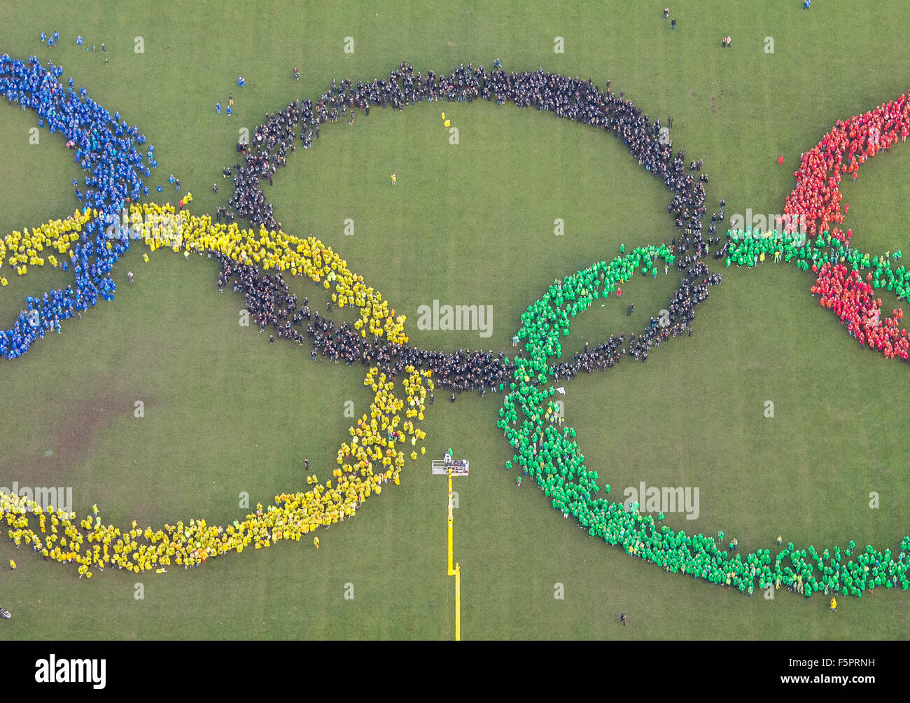 Olympic rings fire hi-res stock photography and images - Alamy
