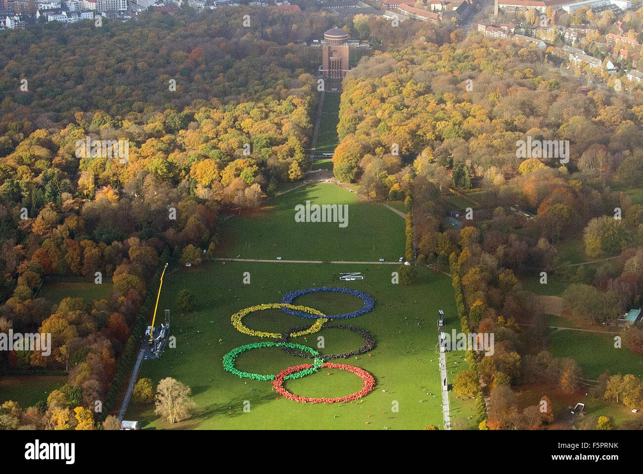 Olympic rings fire hi-res stock photography and images - Alamy