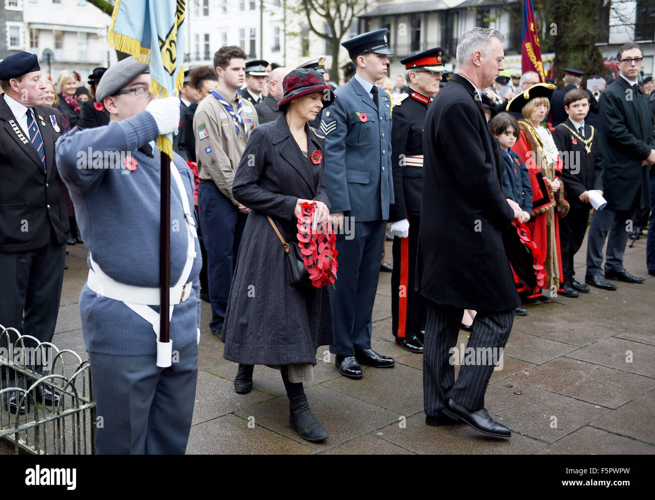 Brighton, UK. 8th Nov, 2015. Caroline Lucas the Green MP for Brighton ...