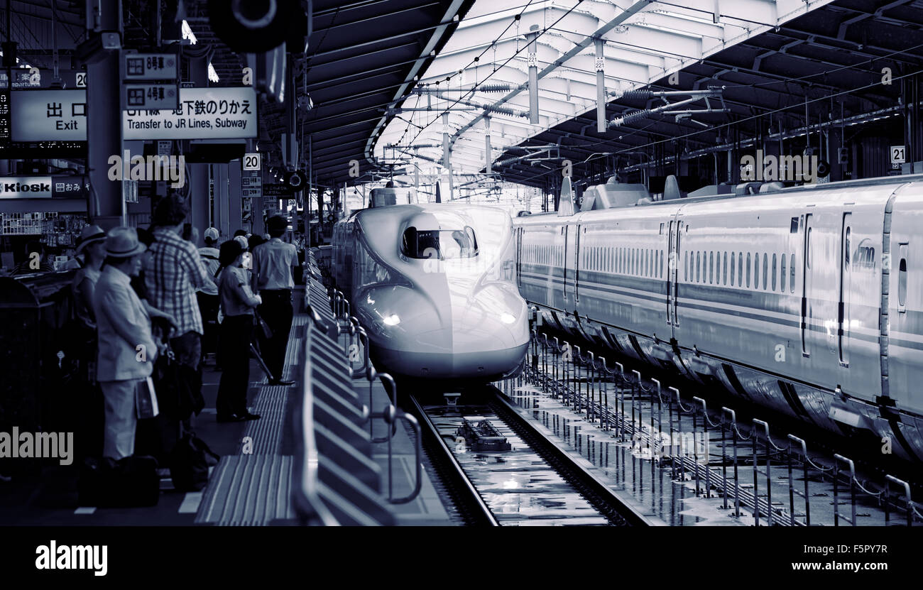 Shinkansen carriage hi-res stock photography and images - Alamy